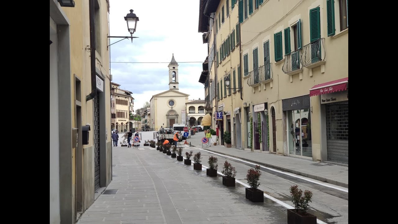 Corso Matteotti riapre con un nuovo look - YouTube