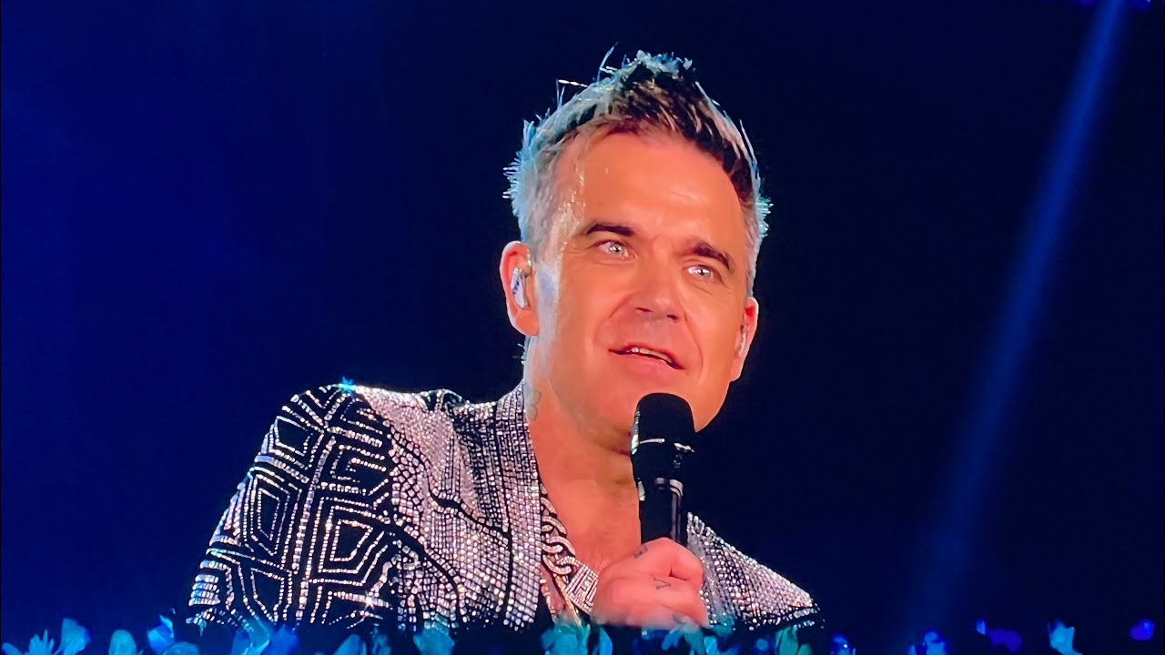 Robbie Williams “Angels” Live in Munich on 27. August 2022 - YouTube