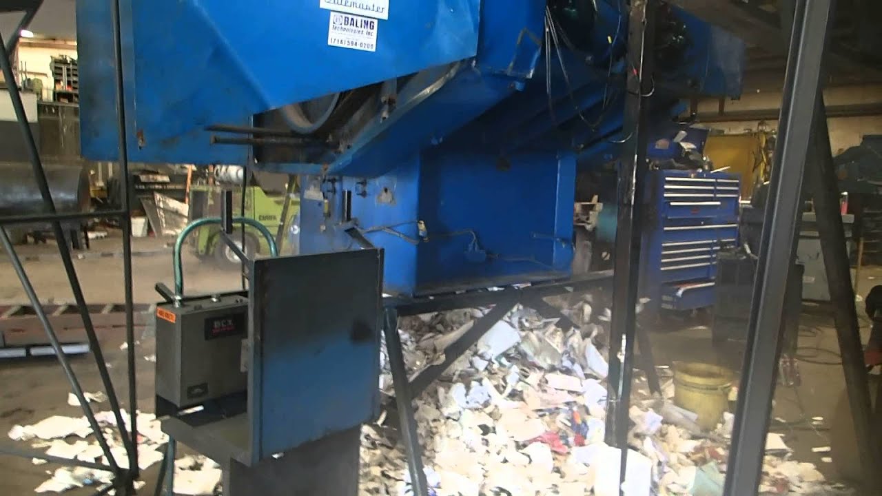 Balemaster 10100PT-42 Shredding books - YouTube