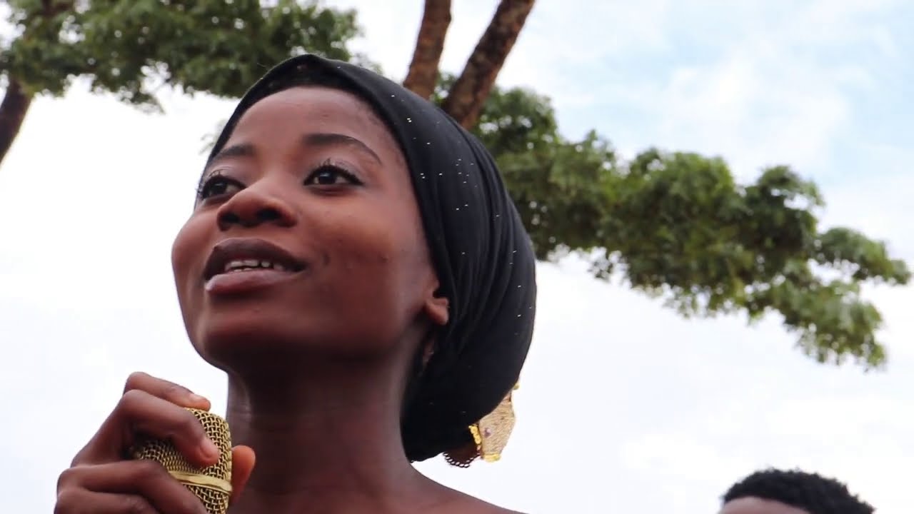 Umoja choir Christmas 2020 wimbo wa kwanza - YouTube