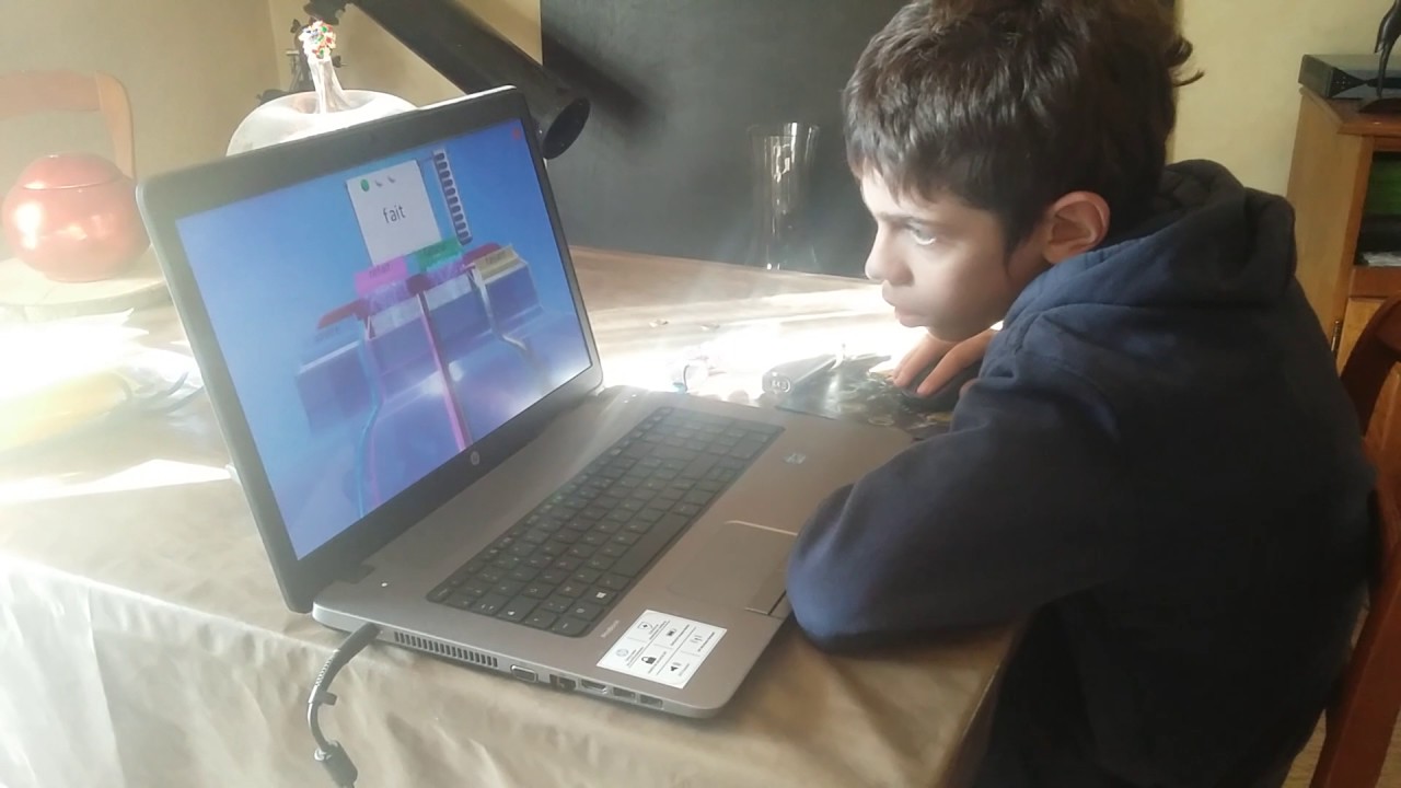 Jeune homme autiste non verbal - YouTube