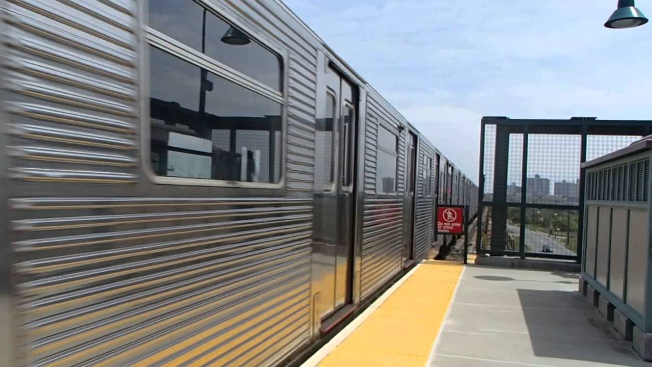 MTA New York City Subway R32 A Train leaves Beach 44th - YouTube