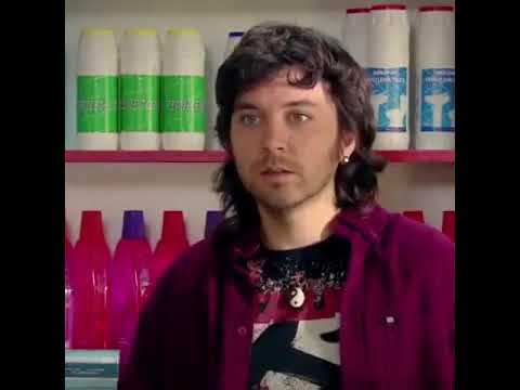 Herkesin axrardigi qemli video adam kovrelir