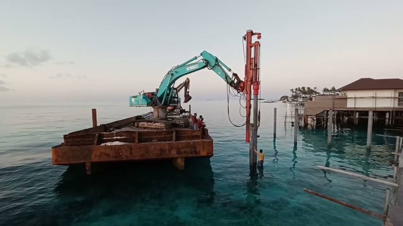 barge spun pile driving witch fambo hammer els international maldives ...