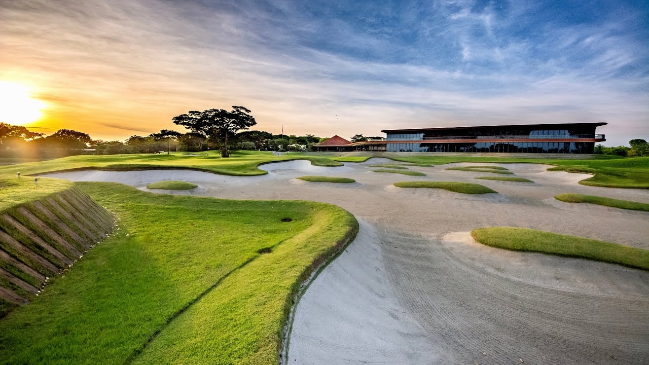 The Perfect Corporate Golf Venue - YouTube