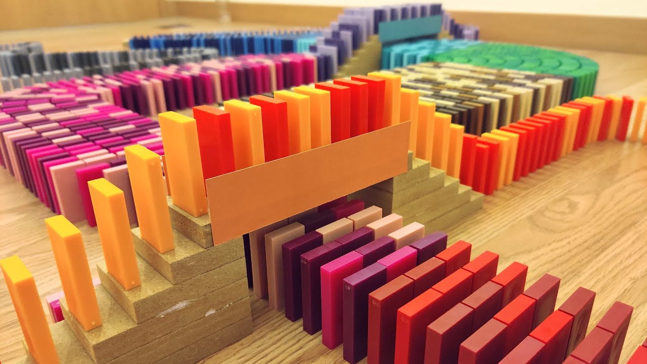 Satisfying 2000 Dominoes! - Color Flow Domino Project - YouTube