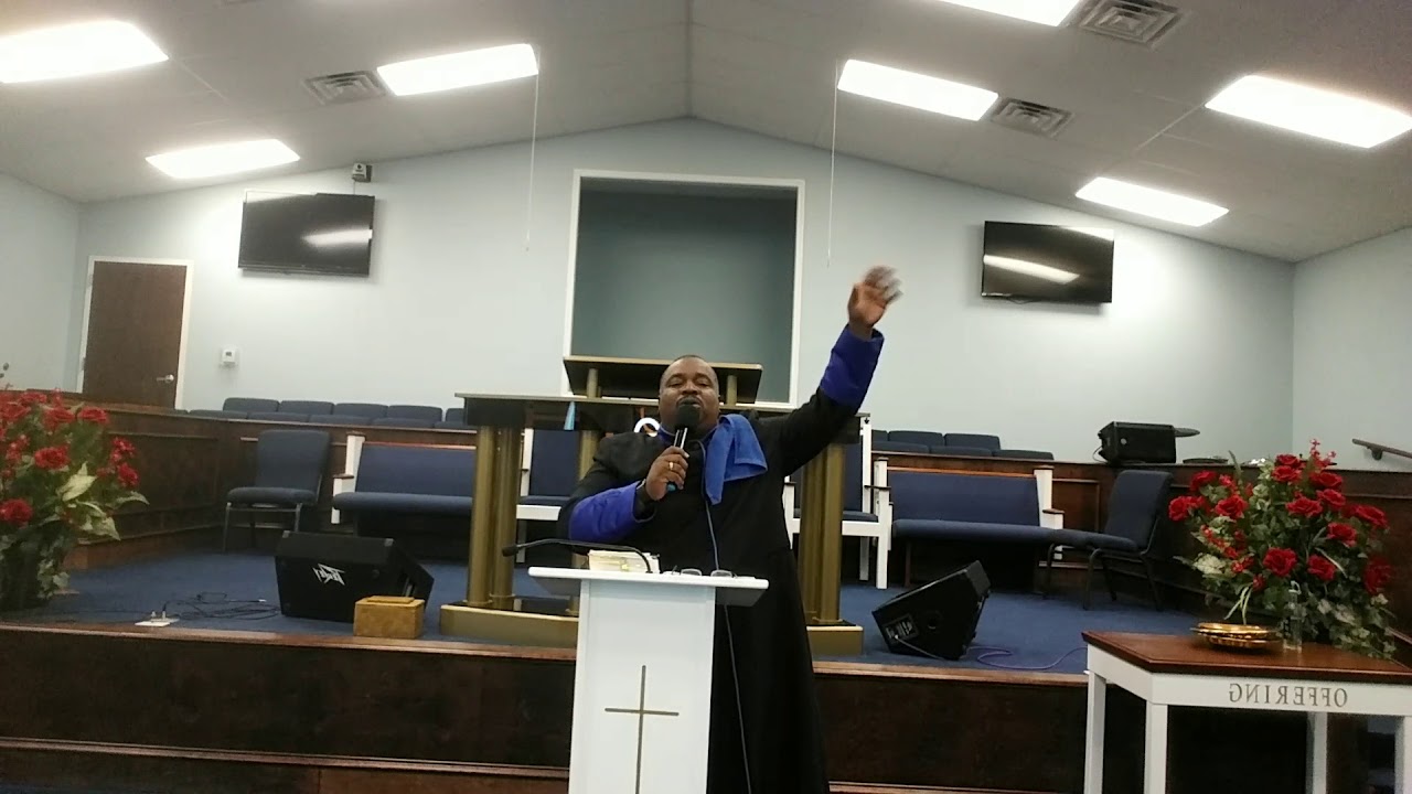 Dr. Francis Rundles singing a Praise Melody 'Jesus you're my everything ...