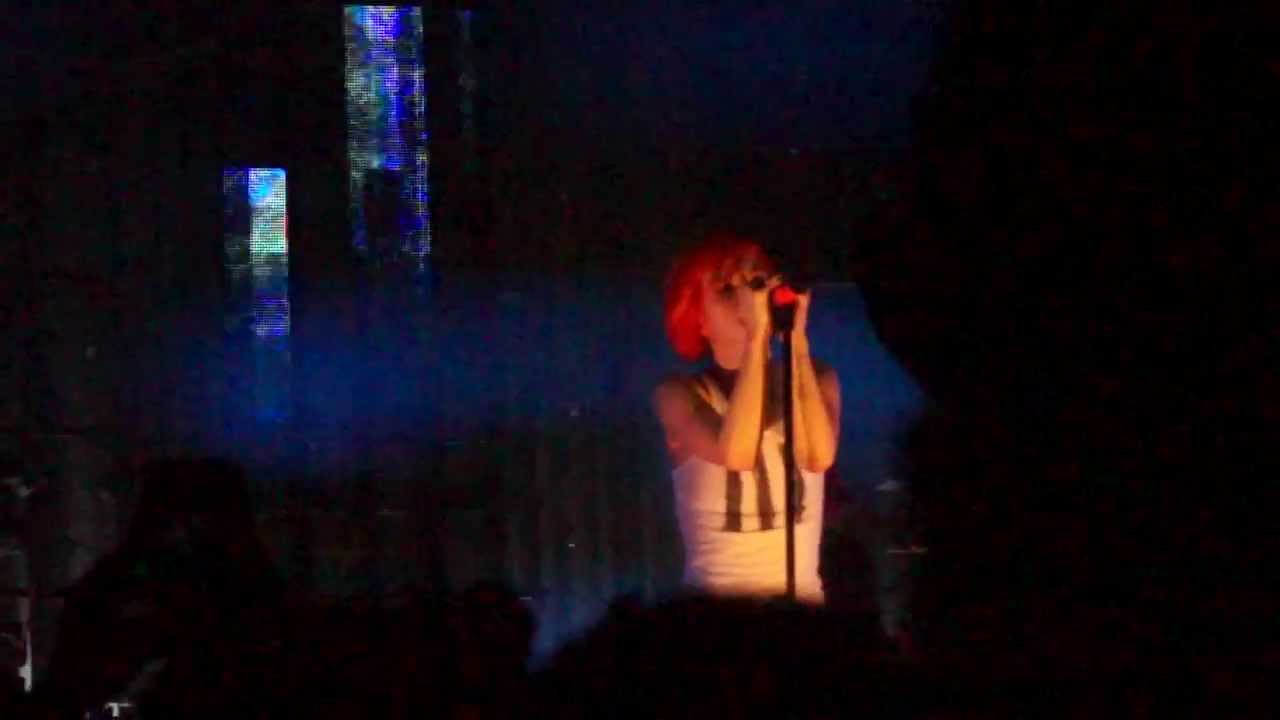 Paramore - Daydreaming (Live @ Adelaide Entertainment Centre, Jan 14 ...