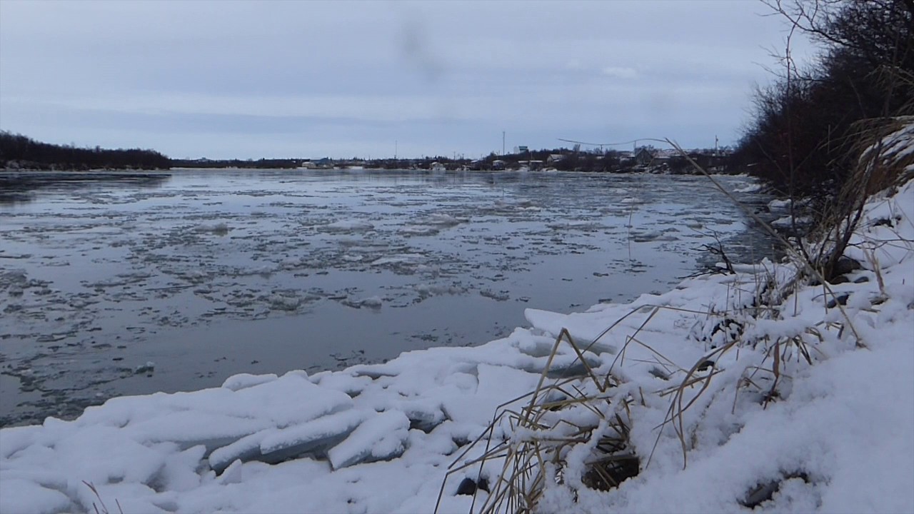 Incoming Tide on Naknek River - YouTube