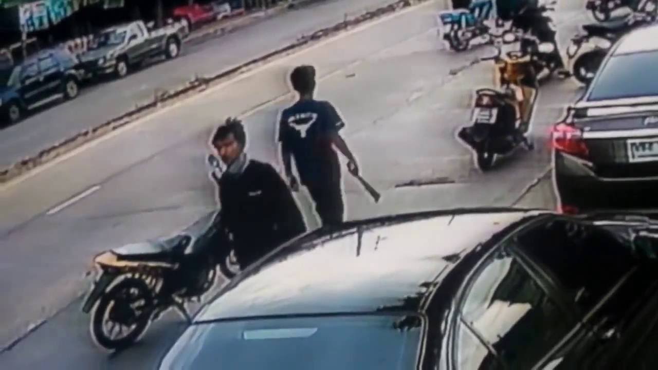 Live Gang Fight Caught In CCTV || Dangerous Live Gang Fight 2016-2017 ...