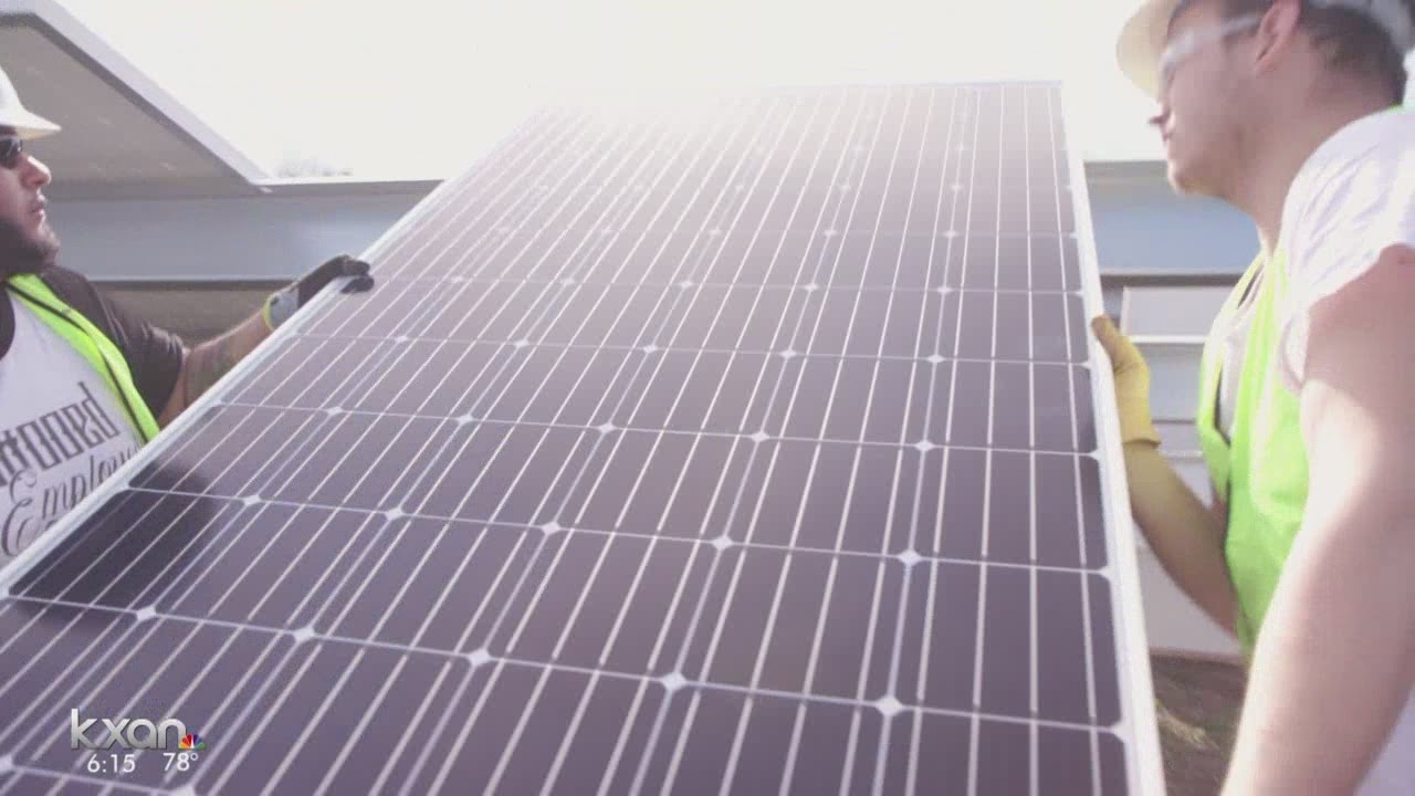 Texas’ largest solar panel installation to power 50,000 homes in Austin ...