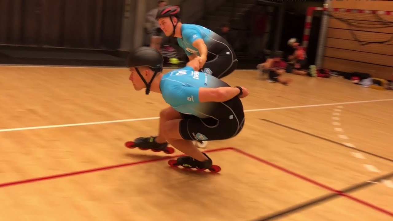 Turning on Rollerskates - counterweight crossovers! - YouTube