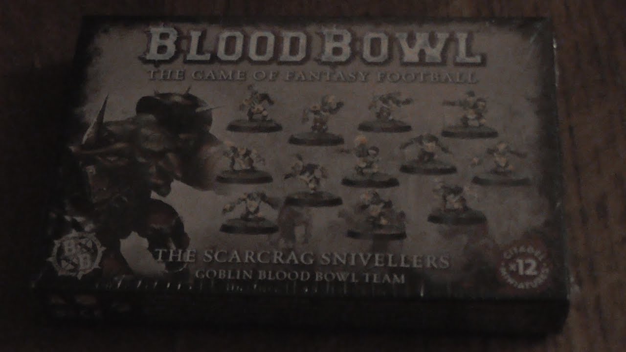 An unboxing of the Goblin team for blood bowl - YouTube