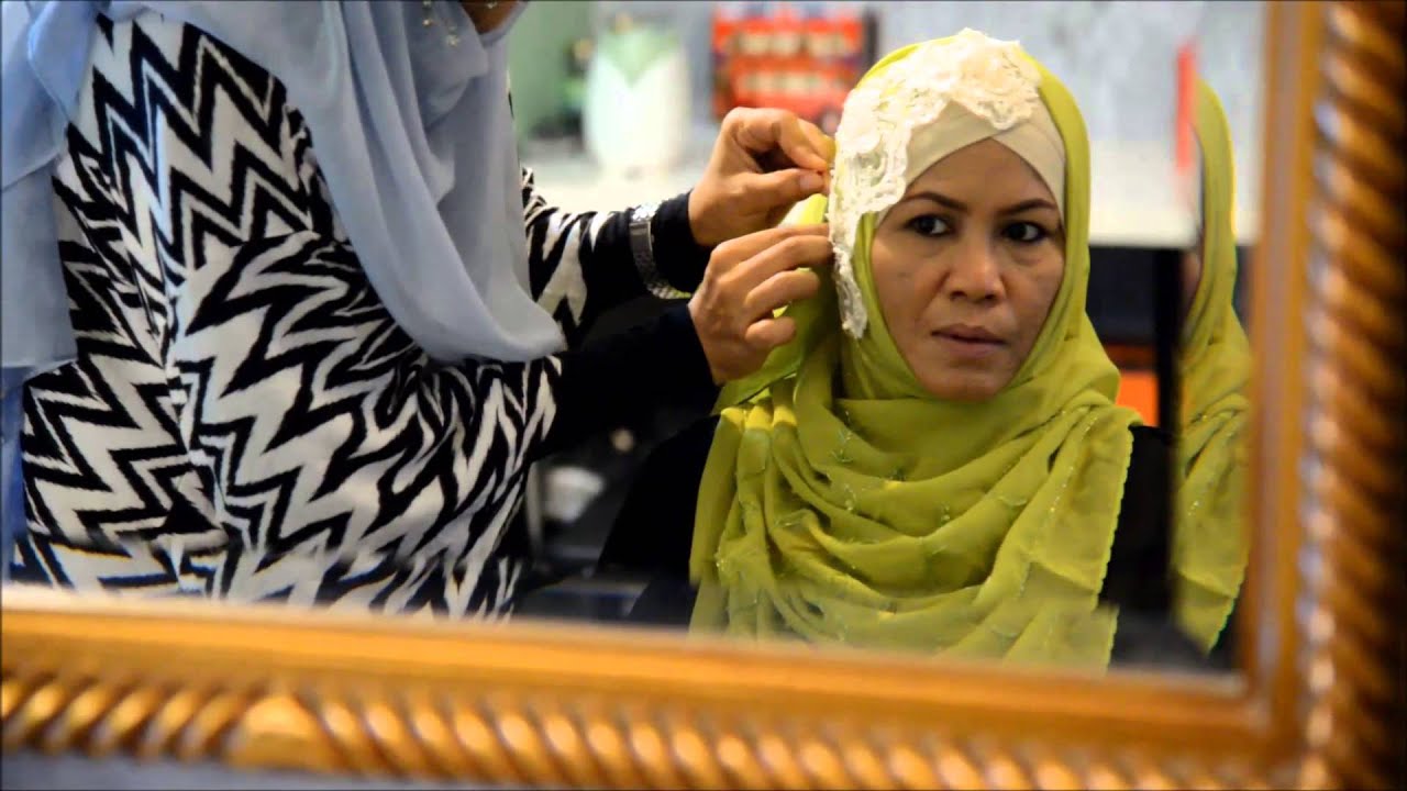 3) Creative Hijab - Square Hijab Ver 1 and Ver 2 - YouTube
