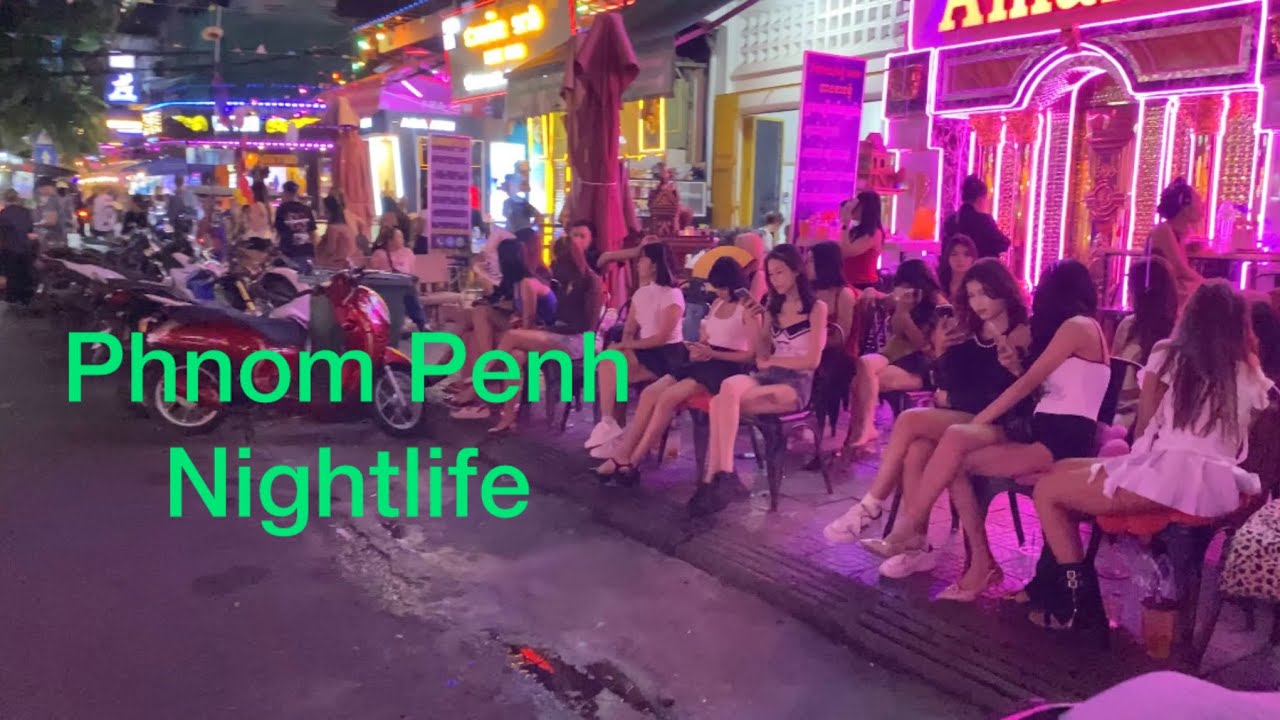 Phnom Penh Nightlife, Inside street 136 after dark - YouTube