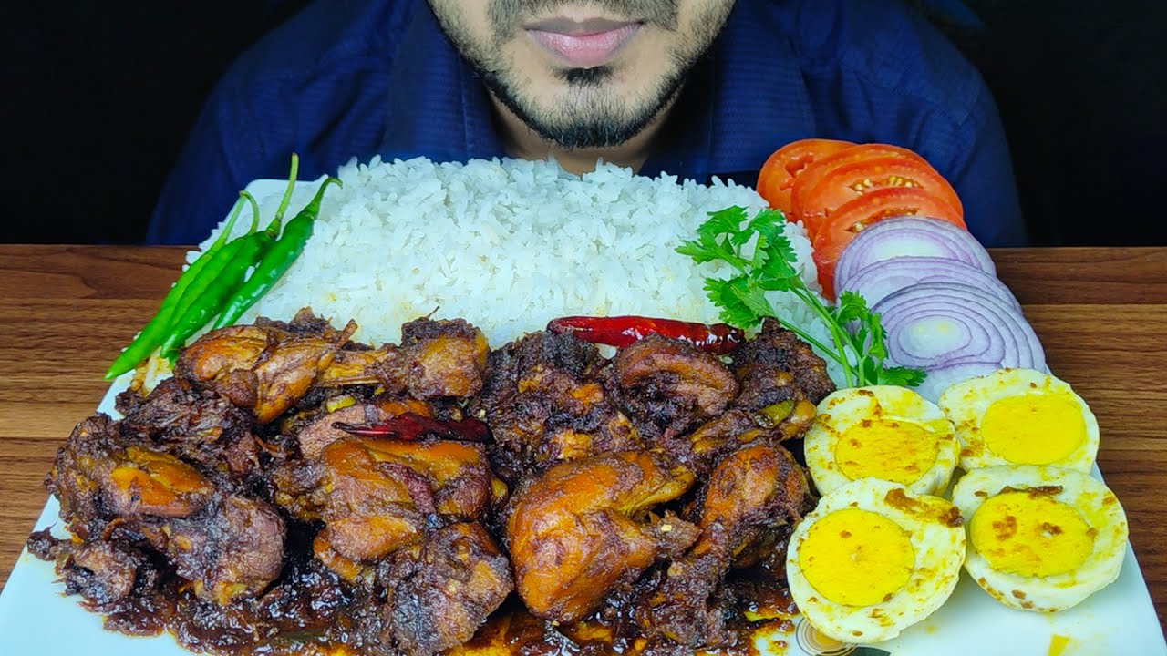 EATING CHICKEN KALA BHUNA WITH RICE, EGGS, CHILLI, ONION,TOMATO ...