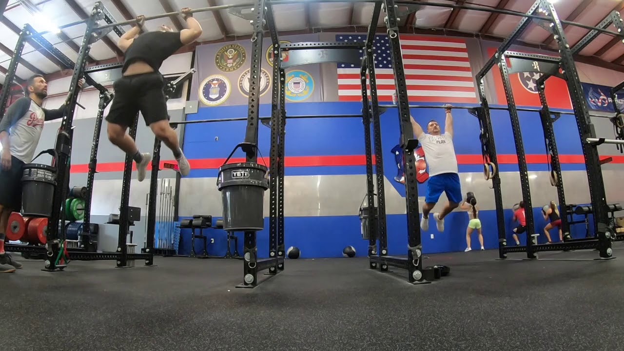 Paul Tremblay & Austin Malleolo at CrossFit Mayhem Workout - YouTube