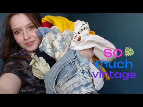 Trying on vintage clothes from depop mall & giving estate sale + church sale haul!!