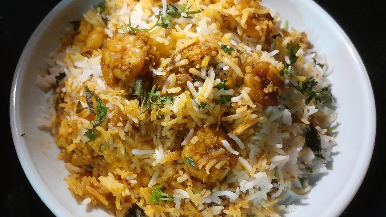 कोळंबी दम बिर्याणी / prawns dum biryani recipe in Marathi #konkan# ...