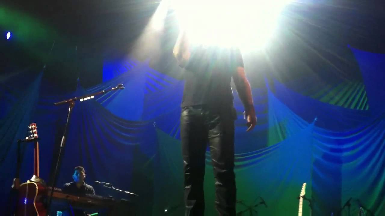 Volverte a ver - Juanes unplugged tour Lima - Peru - YouTube