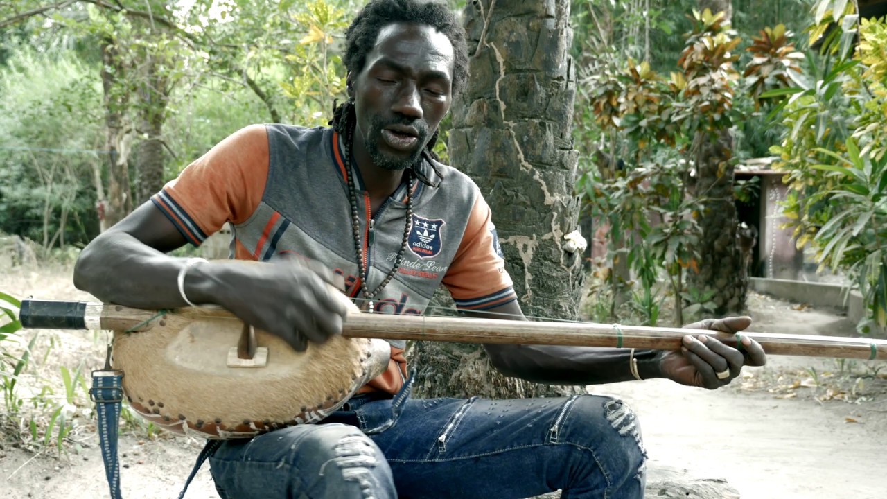 Watcha plays "Koto Khady" - Jola akonting music from Senegal - YouTube