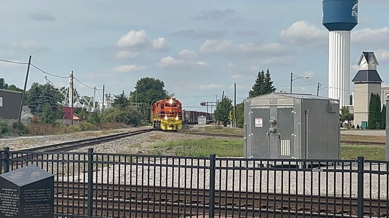 Huron Eastern 702 entering the Port Huron Wye Durand Mi - YouTube