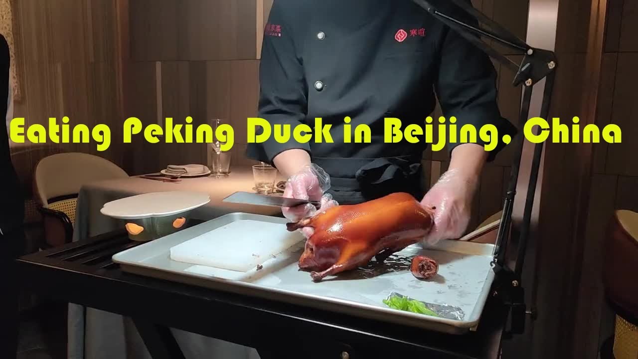 The luxurious way of eating Peking Duck in Beijing, China. - YouTube