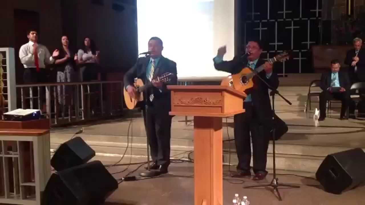 El grano de mostaza/ Cantan Wilmer y Edgar, Duo Clasico Hnos Devia ...