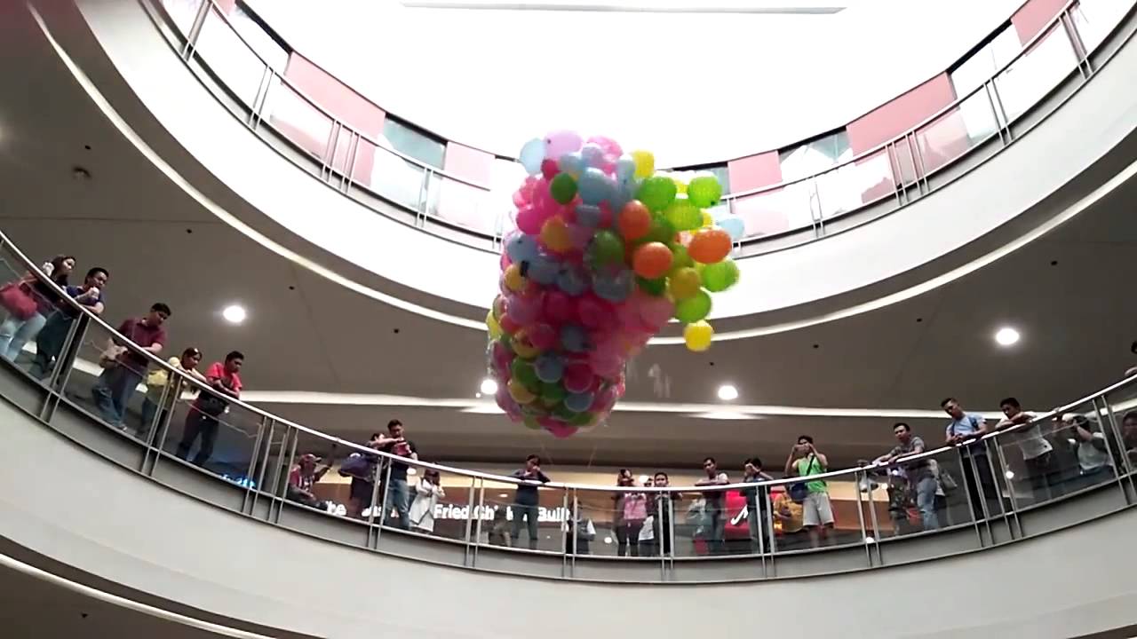 Easter Sunday in the Mall costume parade and balloon drop in SM City ...