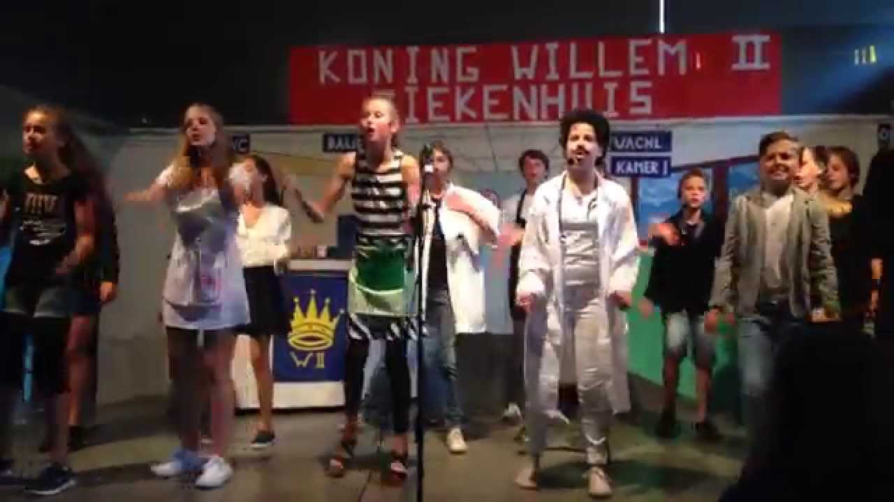 Musical 'Operatie Geslaagd' door groep 8 OBS Bibit - 'Hospital' - YouTube