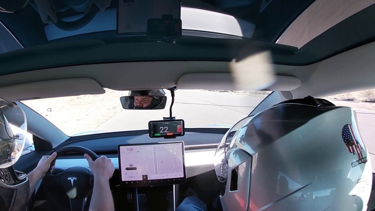 How hard is it to drive a Model 3 Performance fast in Dyno Mode? - YouTube