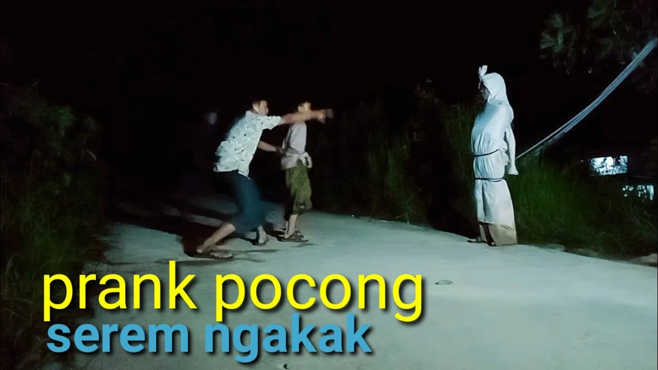 PRANK POCONG SEREM BIKIN NGAKAK LUCU || PRANK INDUNISIA - YouTube