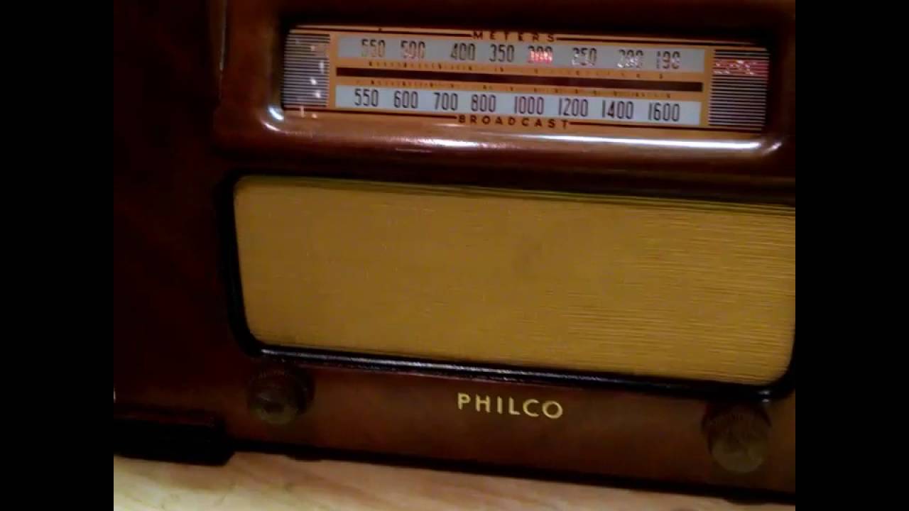 Philco 42-321 - YouTube