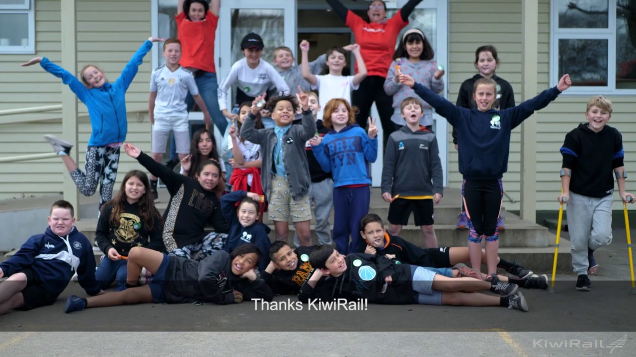 KiwiRail visits Trentham School - YouTube
