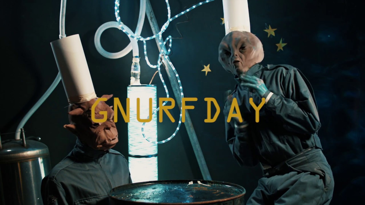 Cooking with Aliens - YouTube