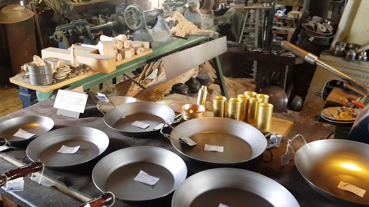 Sovereign Hill SOHO FOUNDRY Millwrights Brass Founders - YouTube