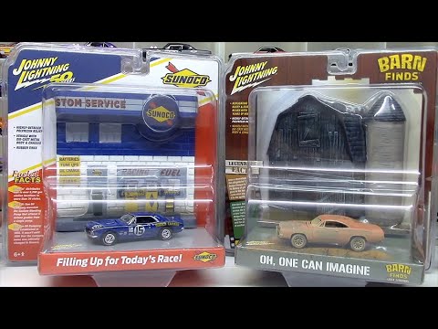 Crack & Yack 28: Johnny Lightning Diorama Sets: Sunoco Camaro and Barn ...