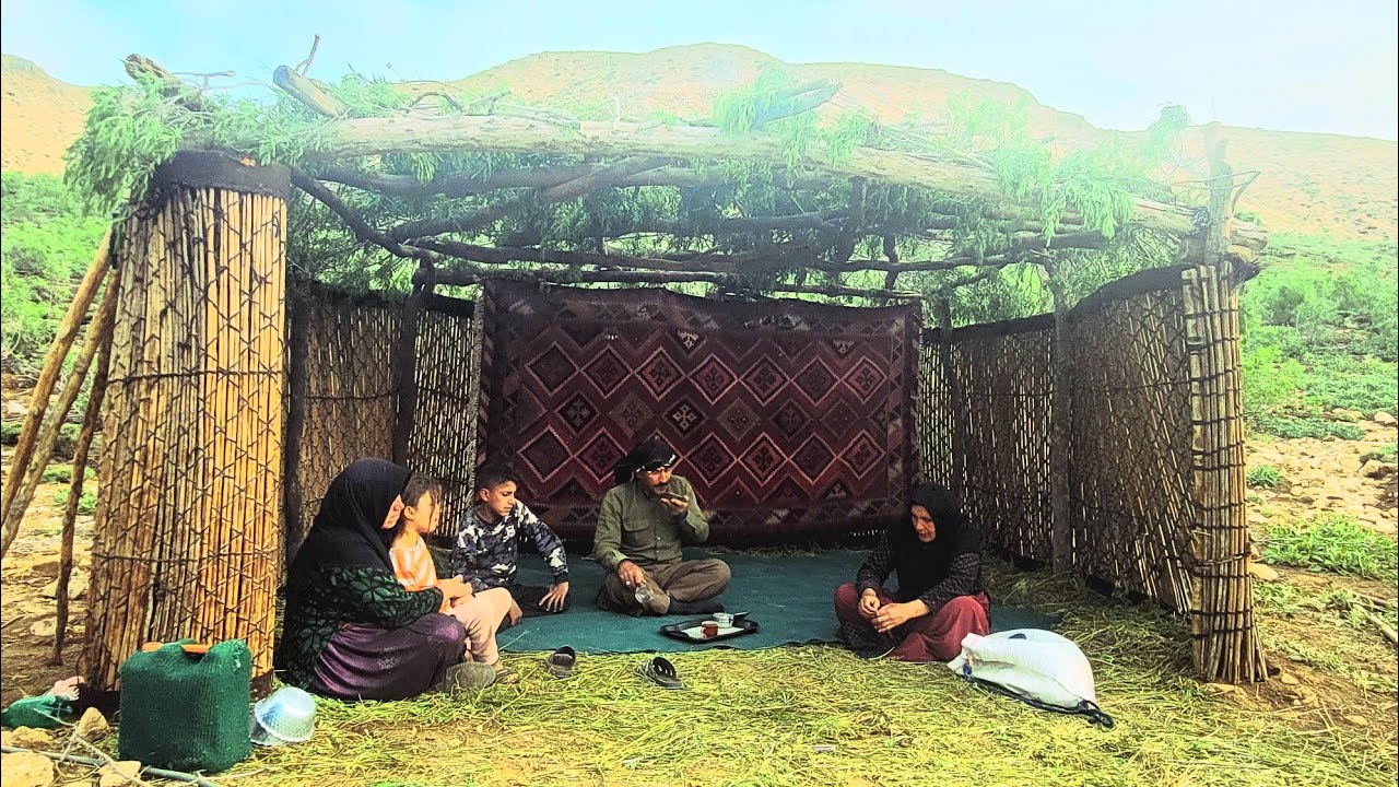 Construction of a beautiful nomadic summer house. #Iranian nomadic life ...