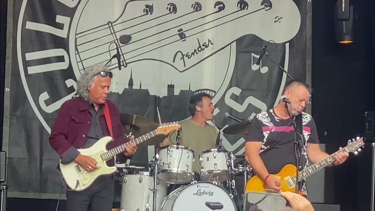 1. Erwin Java & Sean Webster - YouTube