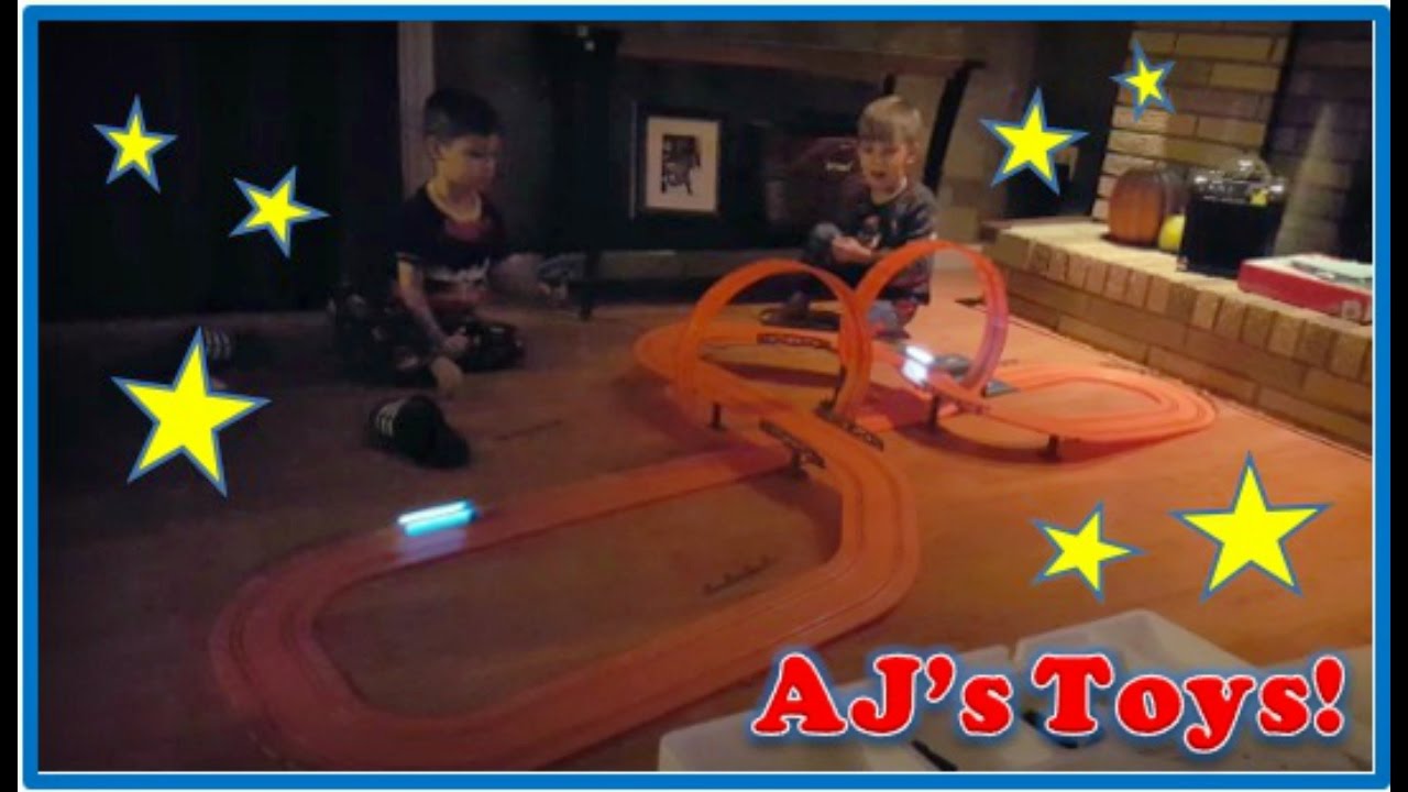 Hot Wheels Electric Race Track - YouTube