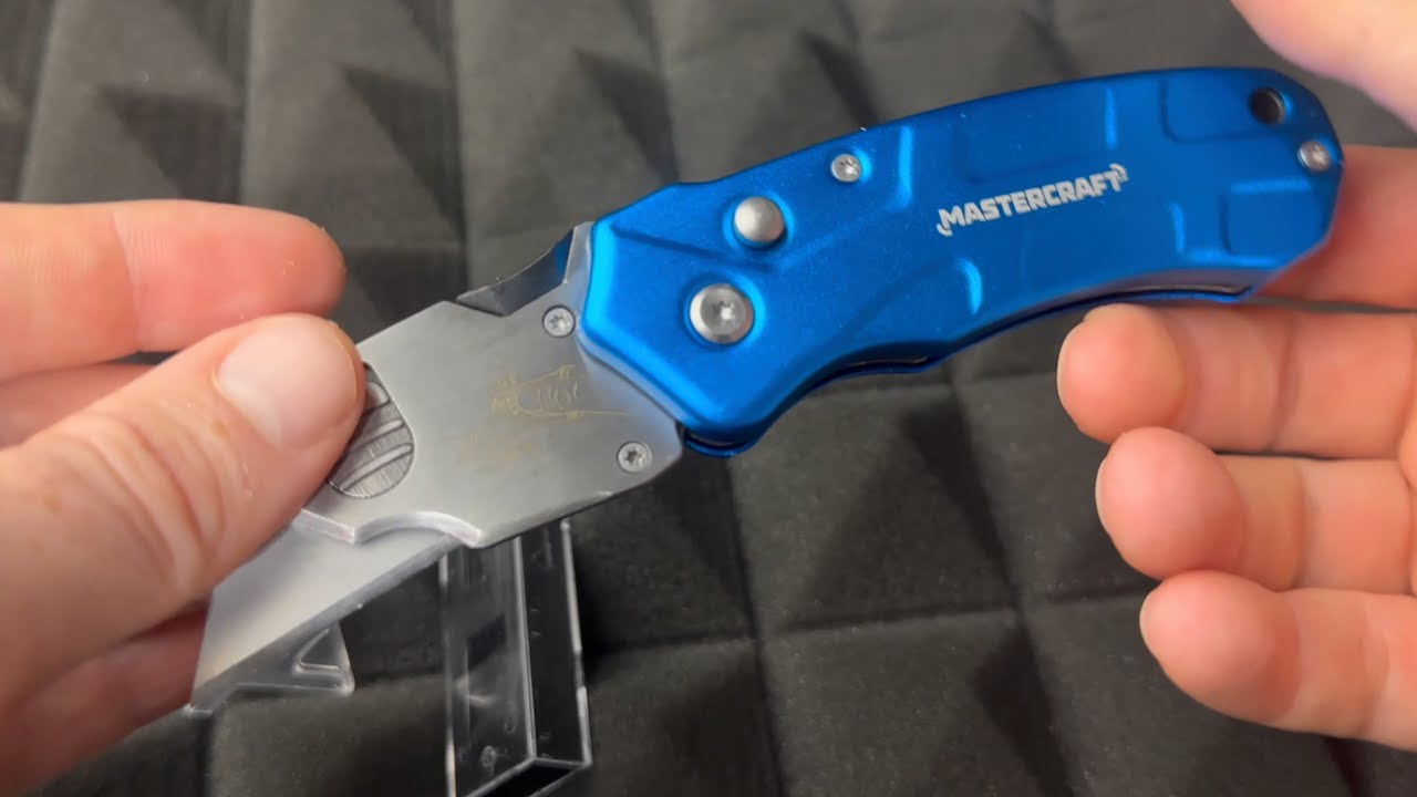 Mastercraft Folding Blade Utility Knife, Blue Unboxing - YouTube