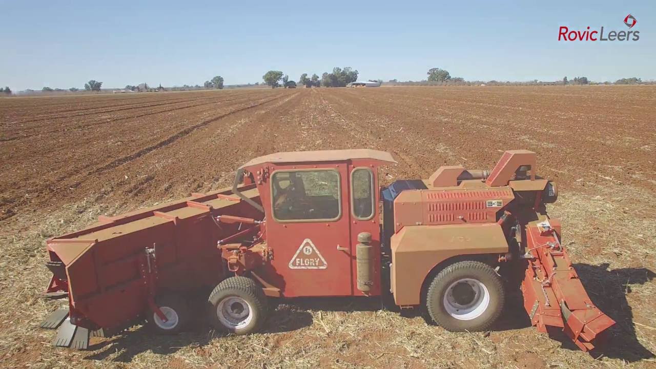 Flory Self Propelled SweeperBlower - YouTube