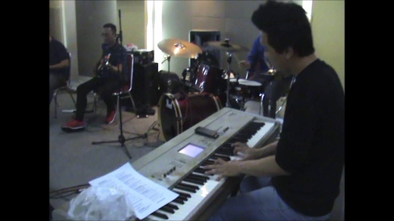 GITA SORGA BERGEMA - GEREJA TIBERIAS MENTENG PRADA - YouTube