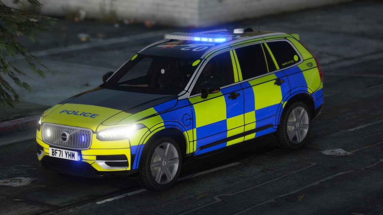 GTA V - LSPDFR 0.4.9🚔 - Volvo XC90 Patrol | Man Armed With Antique ...