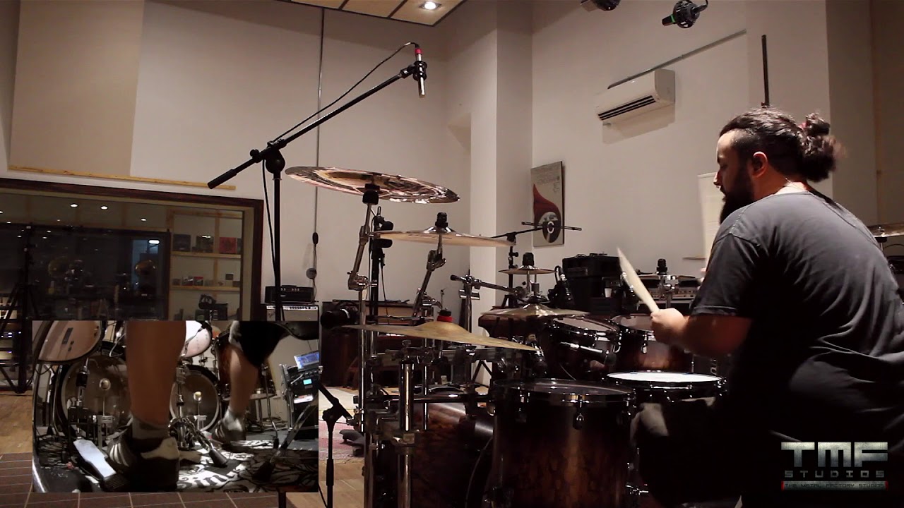 Mikel Gomez - LAMPR3A - “Tinnitus” (TMF Studio Session) - YouTube