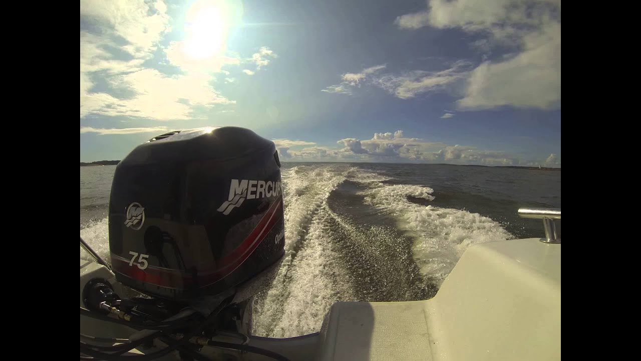 Mercury optimax 75 2006 on 15 feet Yamarin - YouTube