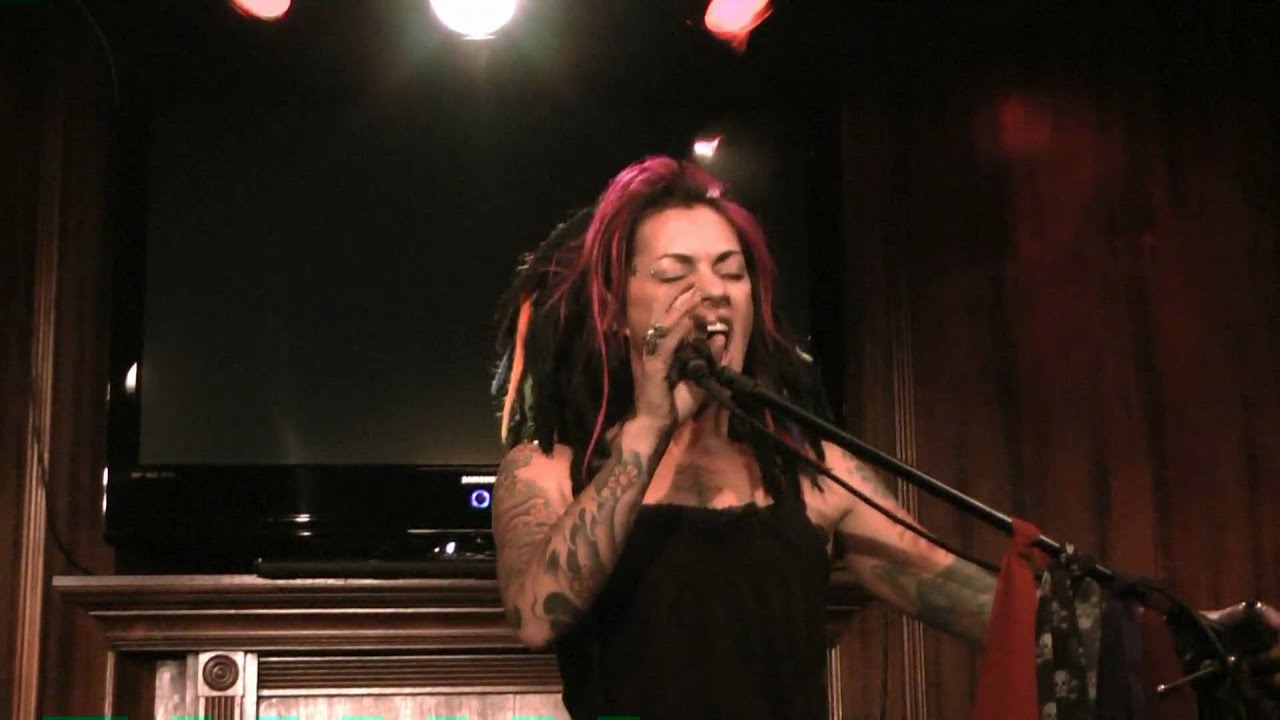 Dilana Sexaholic @ Live at the Lounge 5-14-10 - YouTube