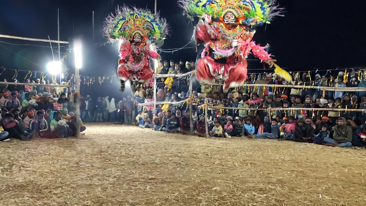 মাটি ফাটা নাচে দিলো | Cho Nach | Purulia Chhau Nach | chonach sanat ...