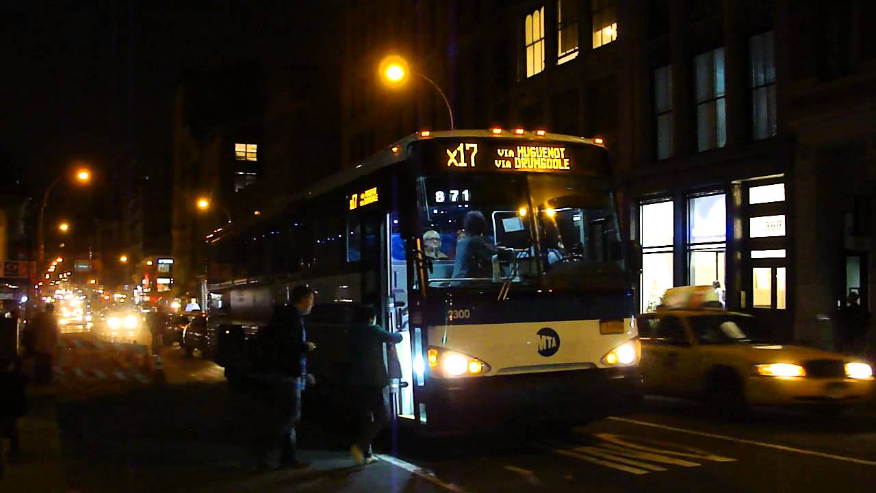MTA New York City Bus 2013 MCI D4500CT 2300 On The x17 @ Broadway ...