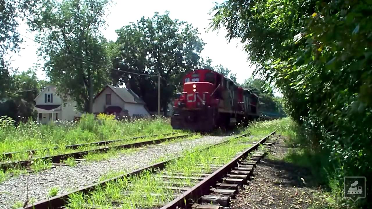 CN Local in St. Thomas, Ontario - YouTube